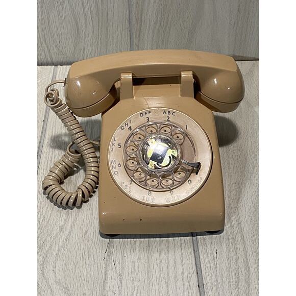 ITT | Other | Vintage Itt Rotary Dial Telephone Phone Corded Pink Retro ...